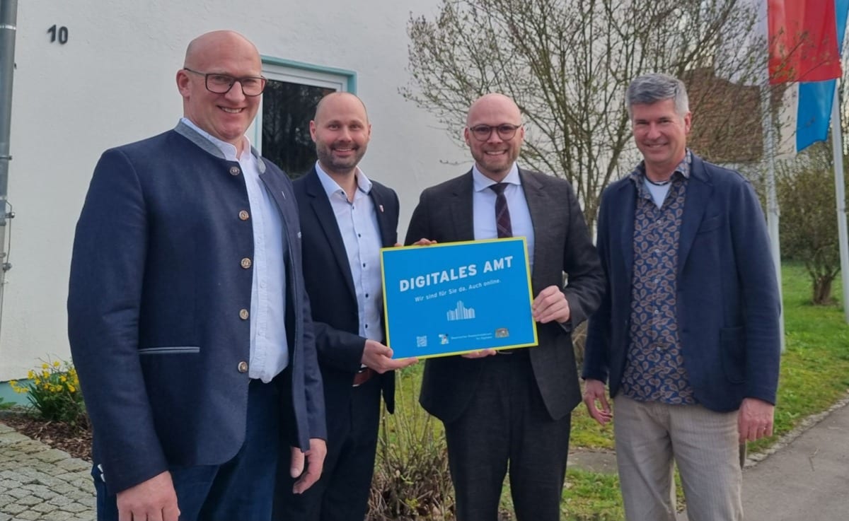 „Digitales Amt“ | Gemeinde Kutzenhausen wird von Minister Mehring ...