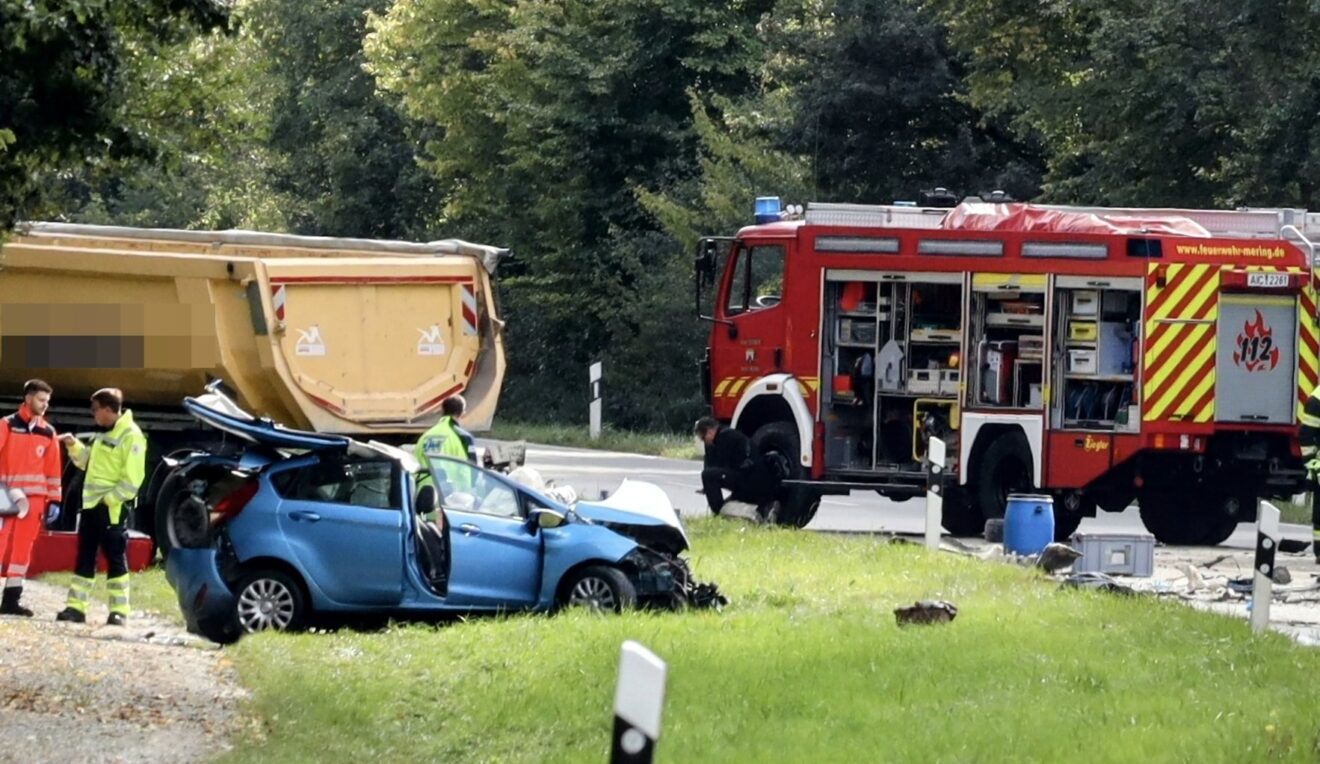 Spannende Unfall Auf Der B2 Heute Fotos